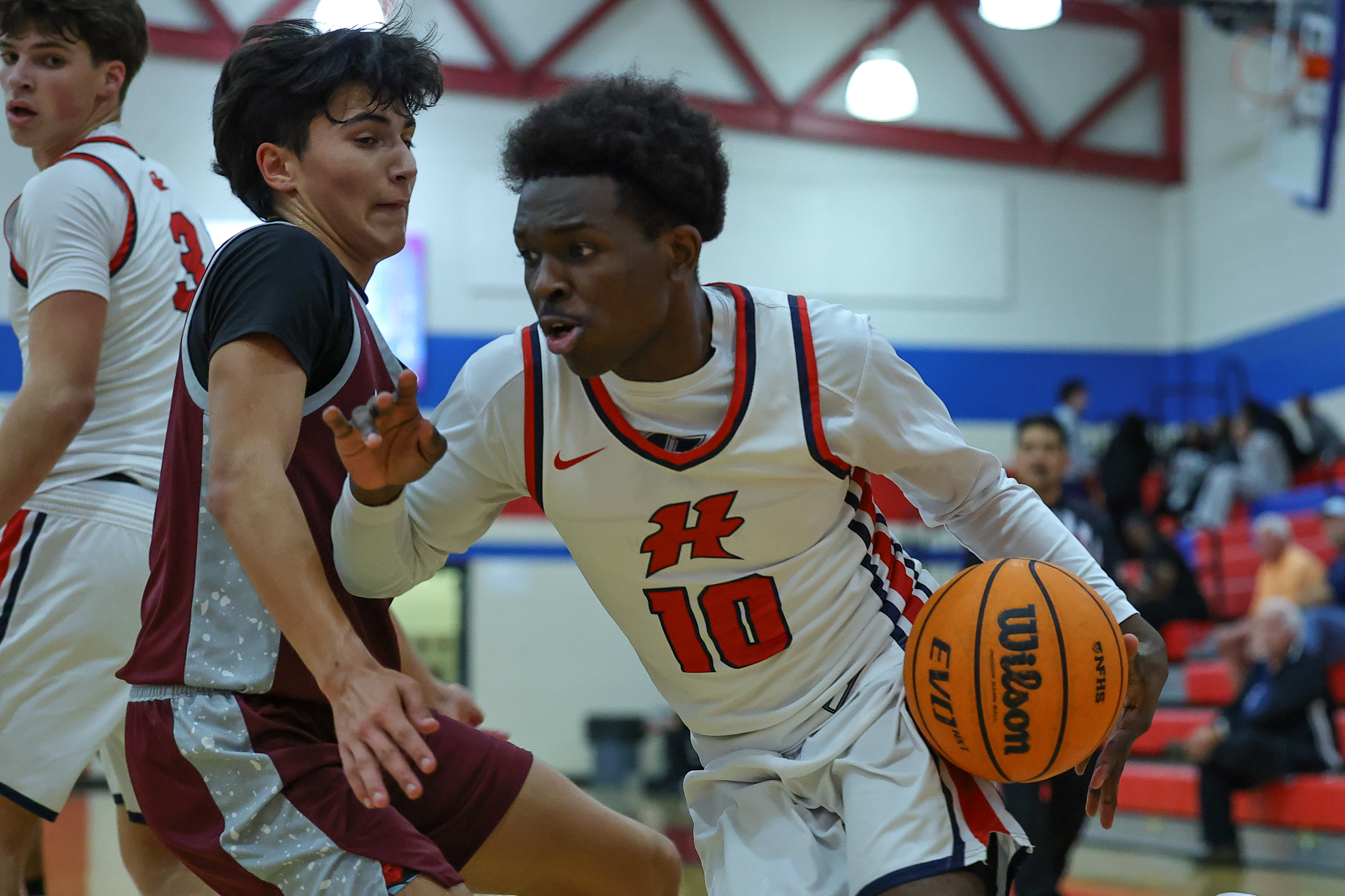 Prep Basketball: Hawks fly into Class 6A state playoffs after a win ...